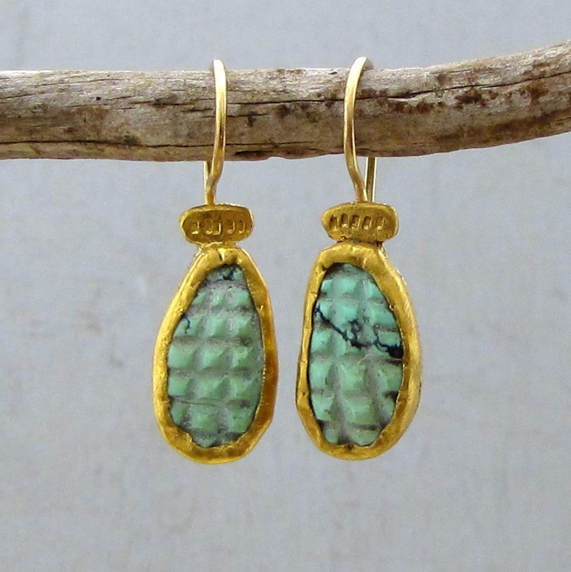Handmade, 24k gold dangle Turquoise earrings - timeless beauty
